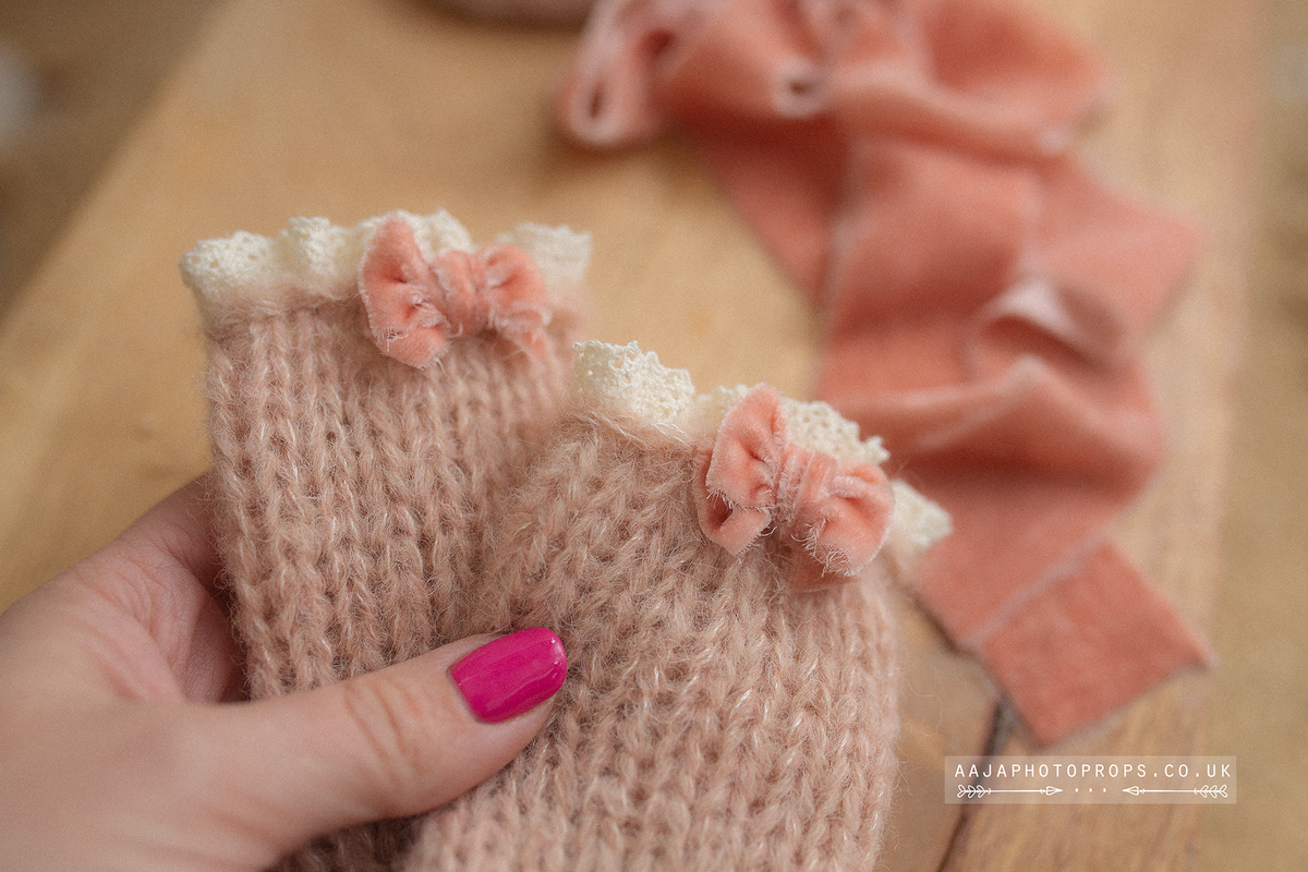 Baby newborn bonnet leg warmers set, pale salmon pink, lace, velvet, R ...